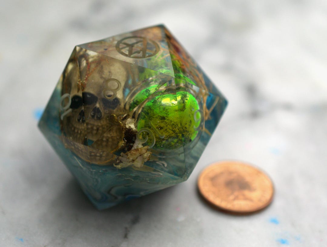 Skull and Potion: 50 Mm Goliath Handmade Die for Fans of Tabletop ...