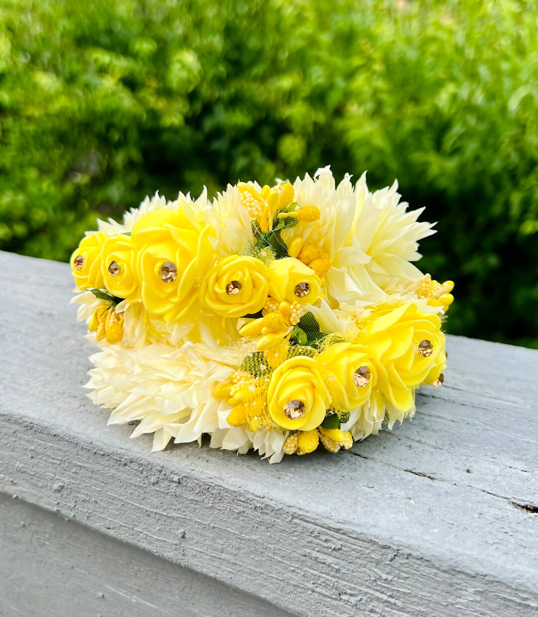 Flower Gajray, Mehndi Gajray, Mehndi Favors, Artificial Gajray ...