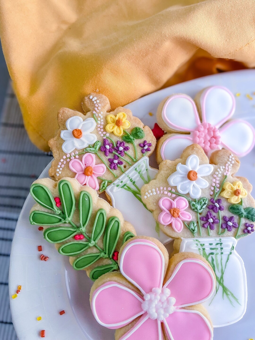 Homemade Flower Biscuits | Hand Decorated | Traditional Shortbread ...