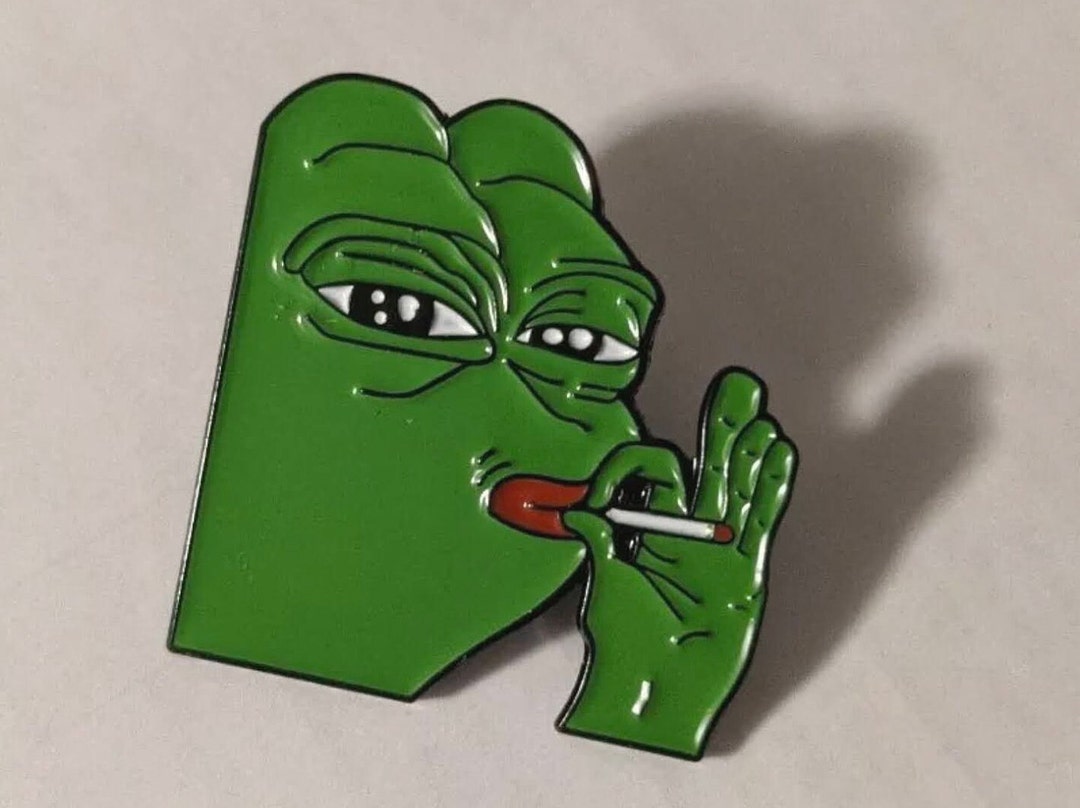 Pepe the Frog Smoking Vaping Cigarette Mod Lapel Enamel Meme Pin Badge ...