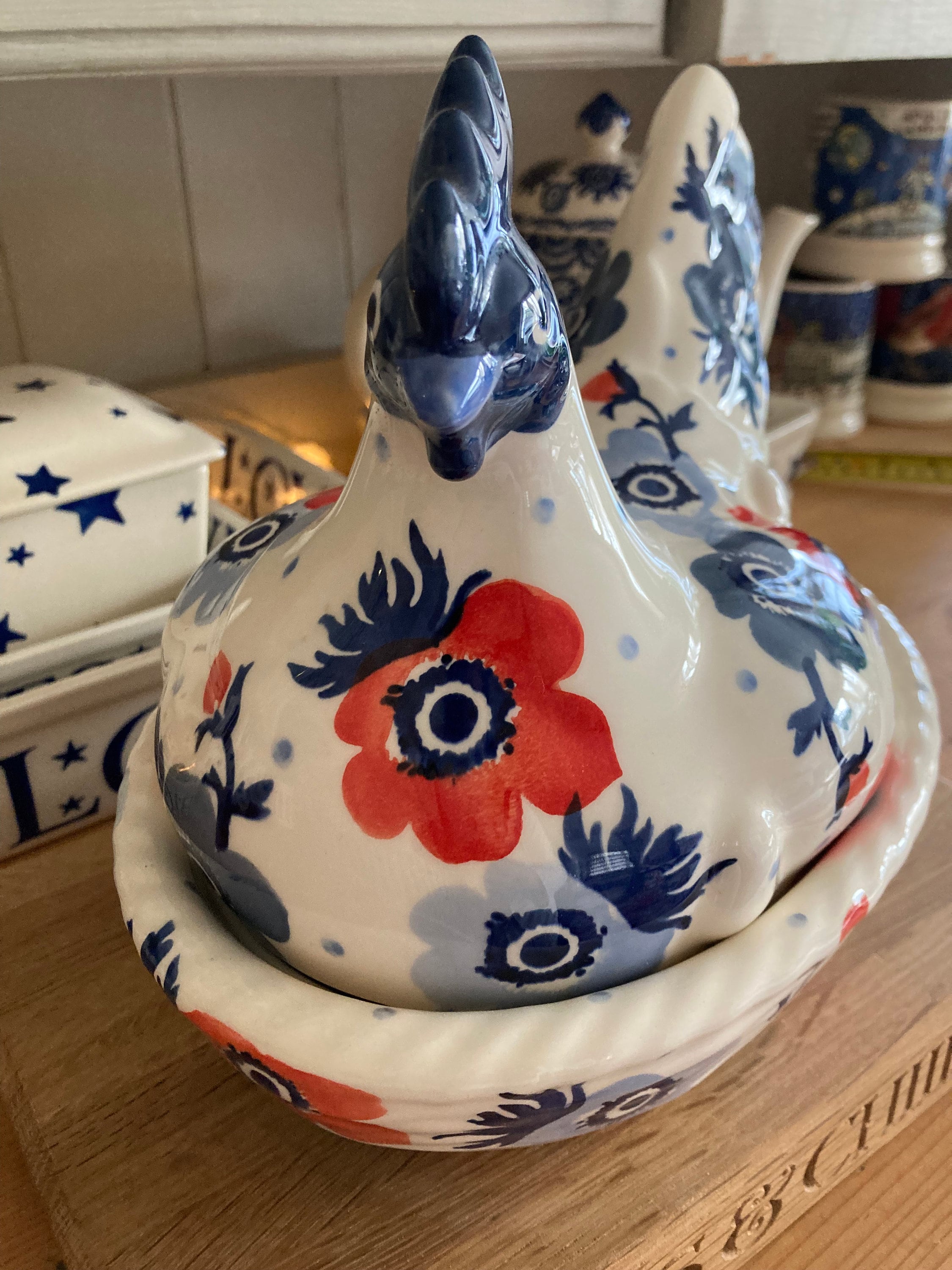 Emma Bridgewater Hen on Nest iconic Collectible Egg Storage blue ...