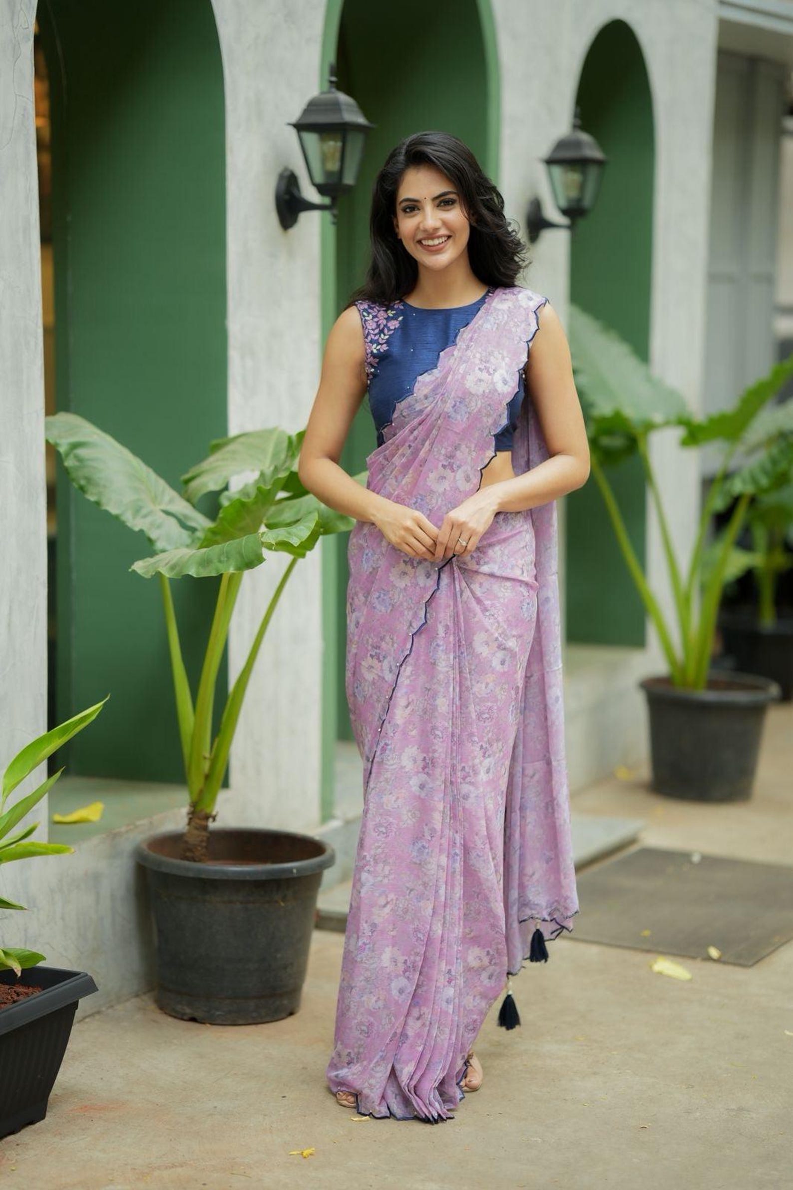 Lavender Chiffon Saree With Blue Hand Work Blouse - Etsy