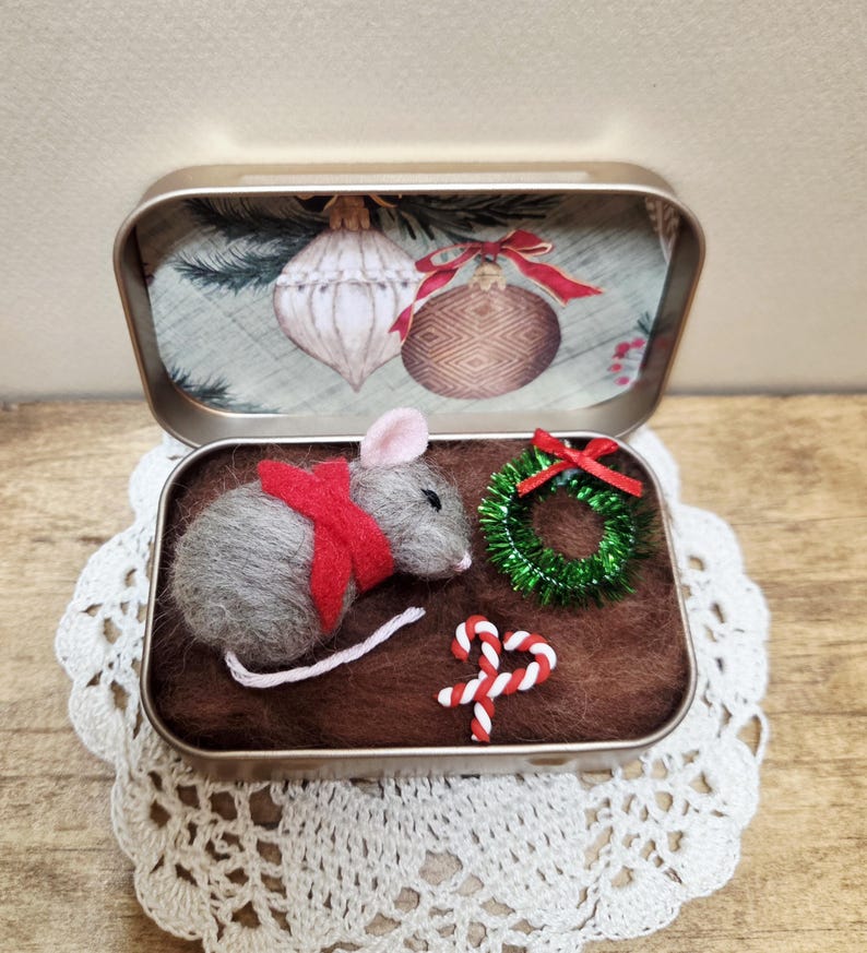 Handmade Wool Mouse Sleeping Inside Cozy Tin Home | Christmas Cheer ...