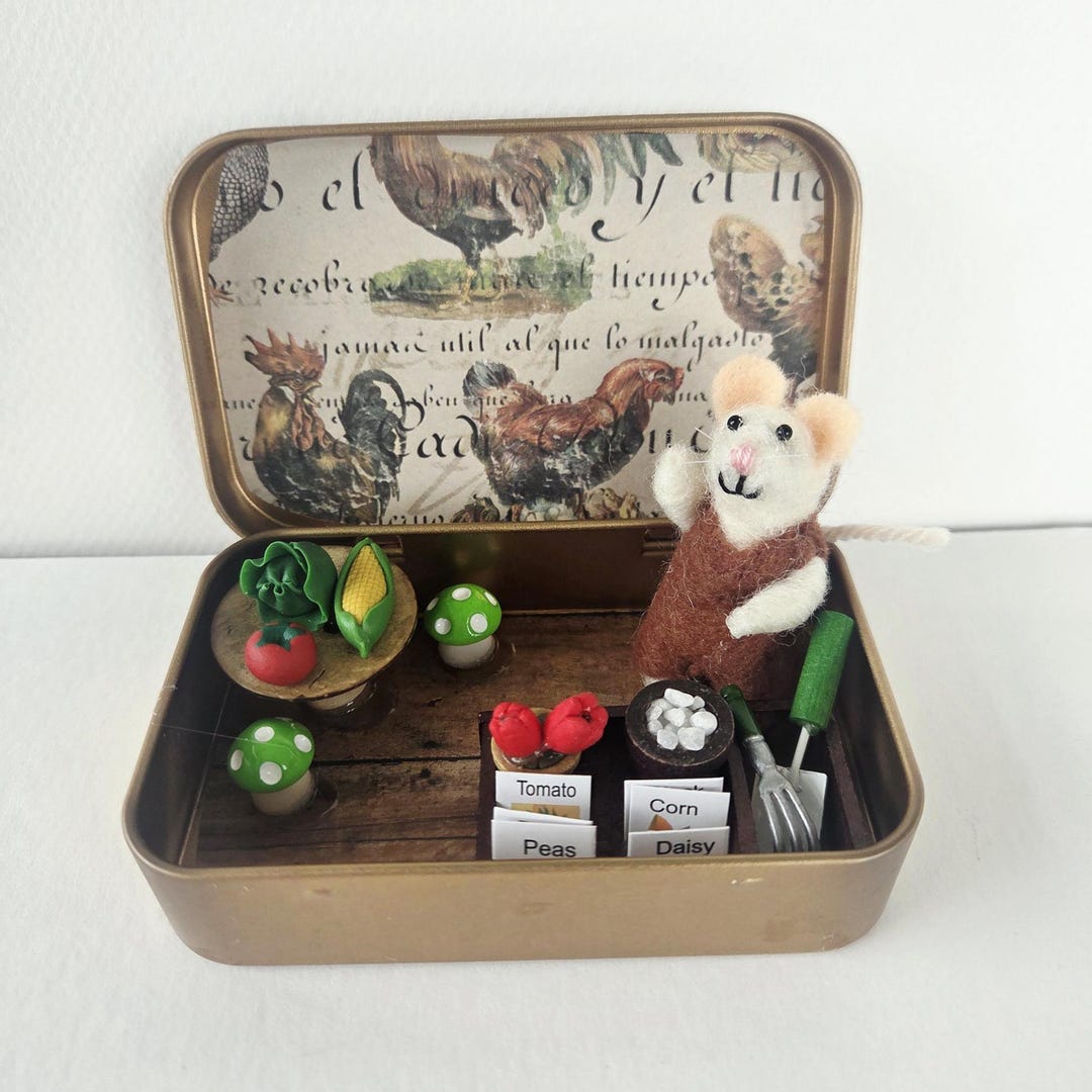 Miniature Mouse House With Handmade Needle Felted Mouse and Accessories ...