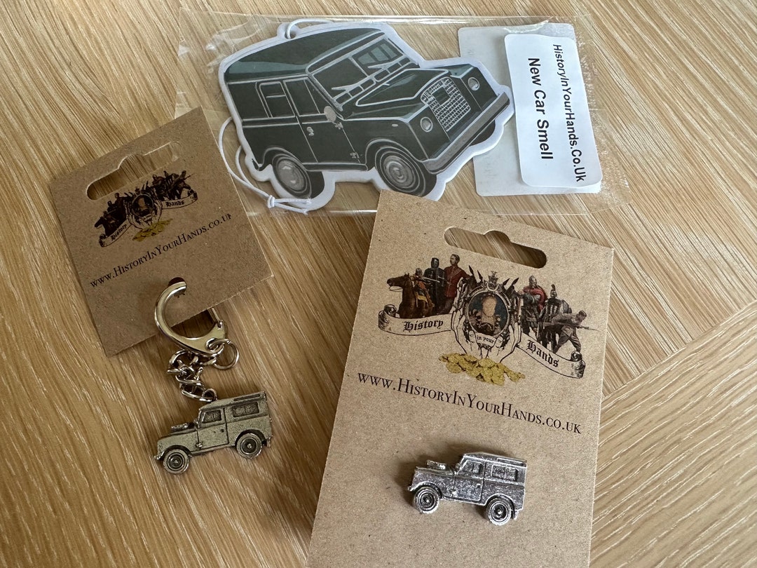4x4 Land Rover Defender Pewter Keyring, Pin Badge & in Car Air ...