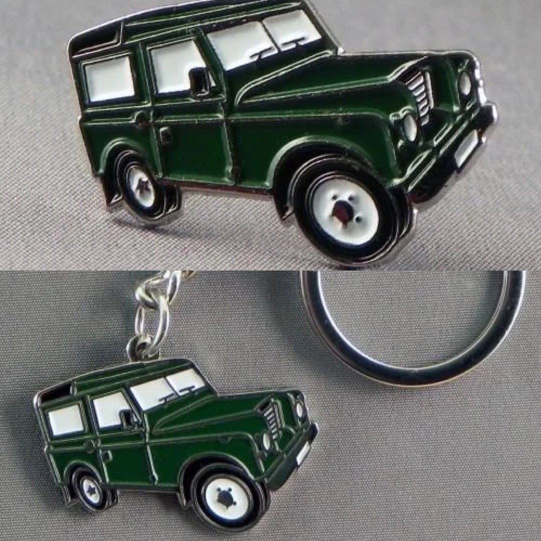 4X4 Land Rover Defender Keyring & Pin Badge Set Green or Blue - Etsy
