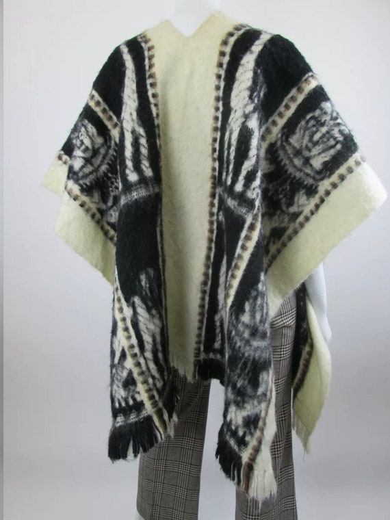 Vintage original 1970s wool poncho jacket - Gem