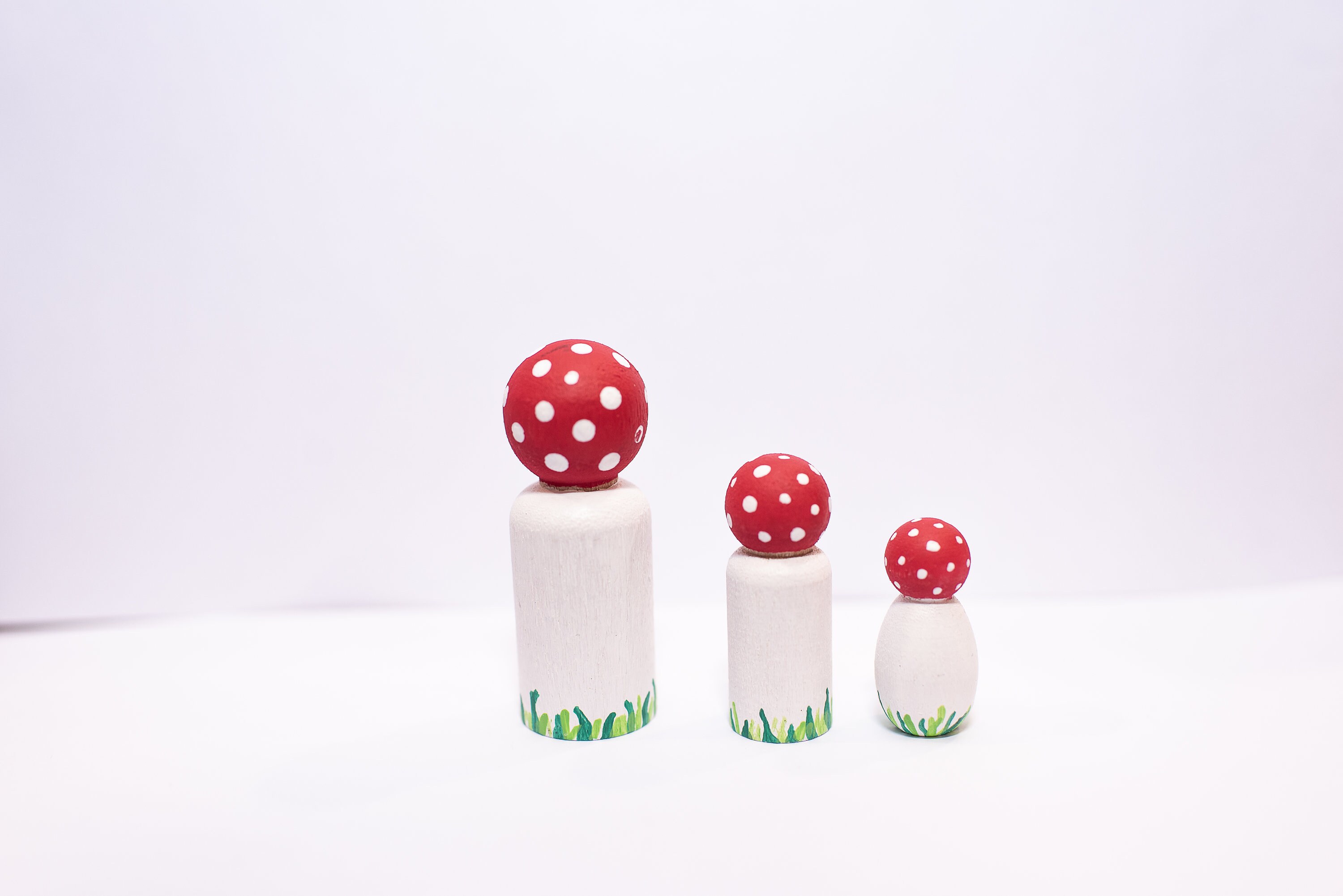 Mushroom Peg Dolls | Peg Dolls | Dollhouse Montessori | Peg Dolls ...