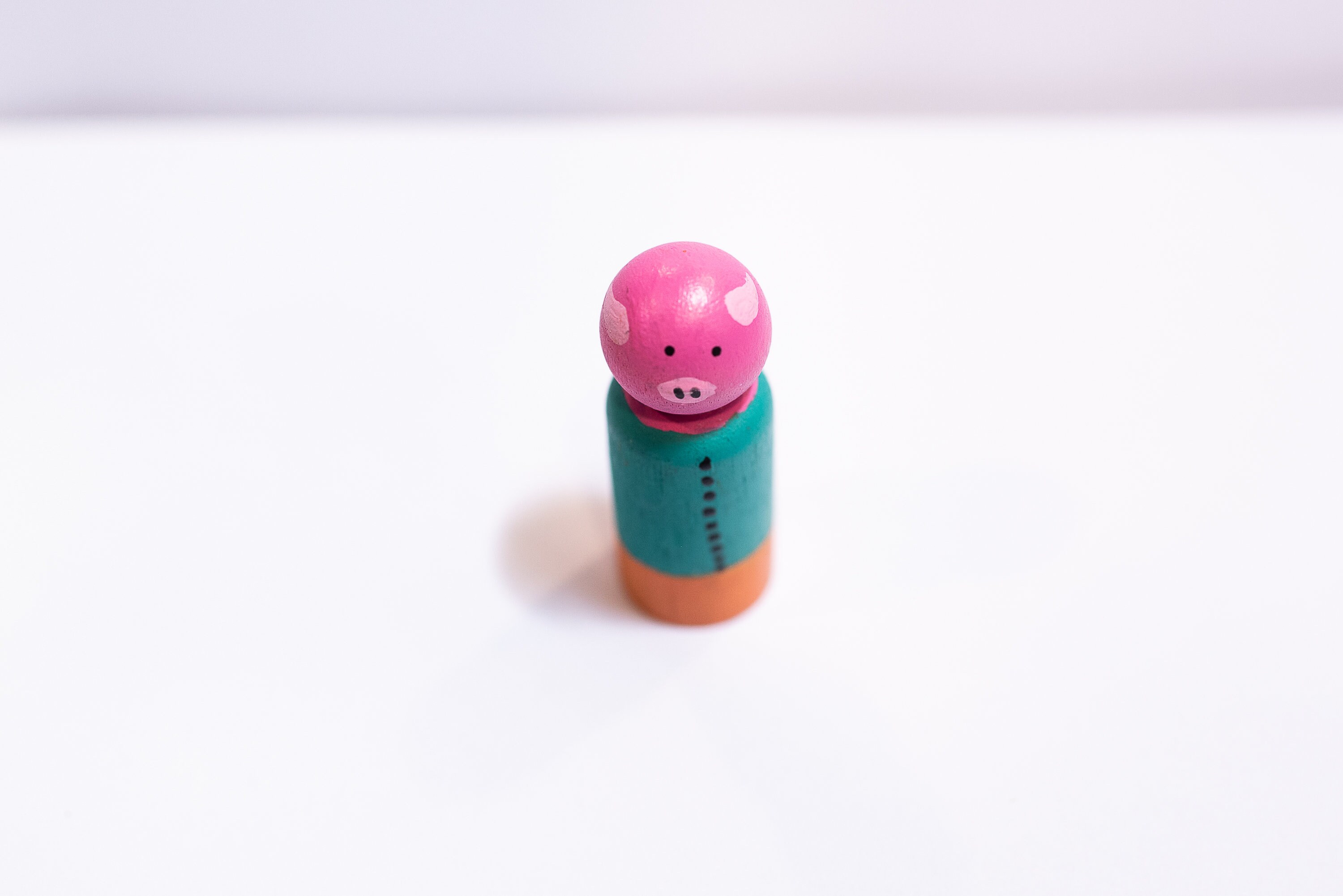 3 Little Pigs Pegs | Peg Dolls | Dollhouse Montessori | Peg Dolls ...