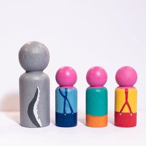 3 Little Pigs Pegs | Peg Dolls | Dollhouse Montessori | Peg Dolls ...