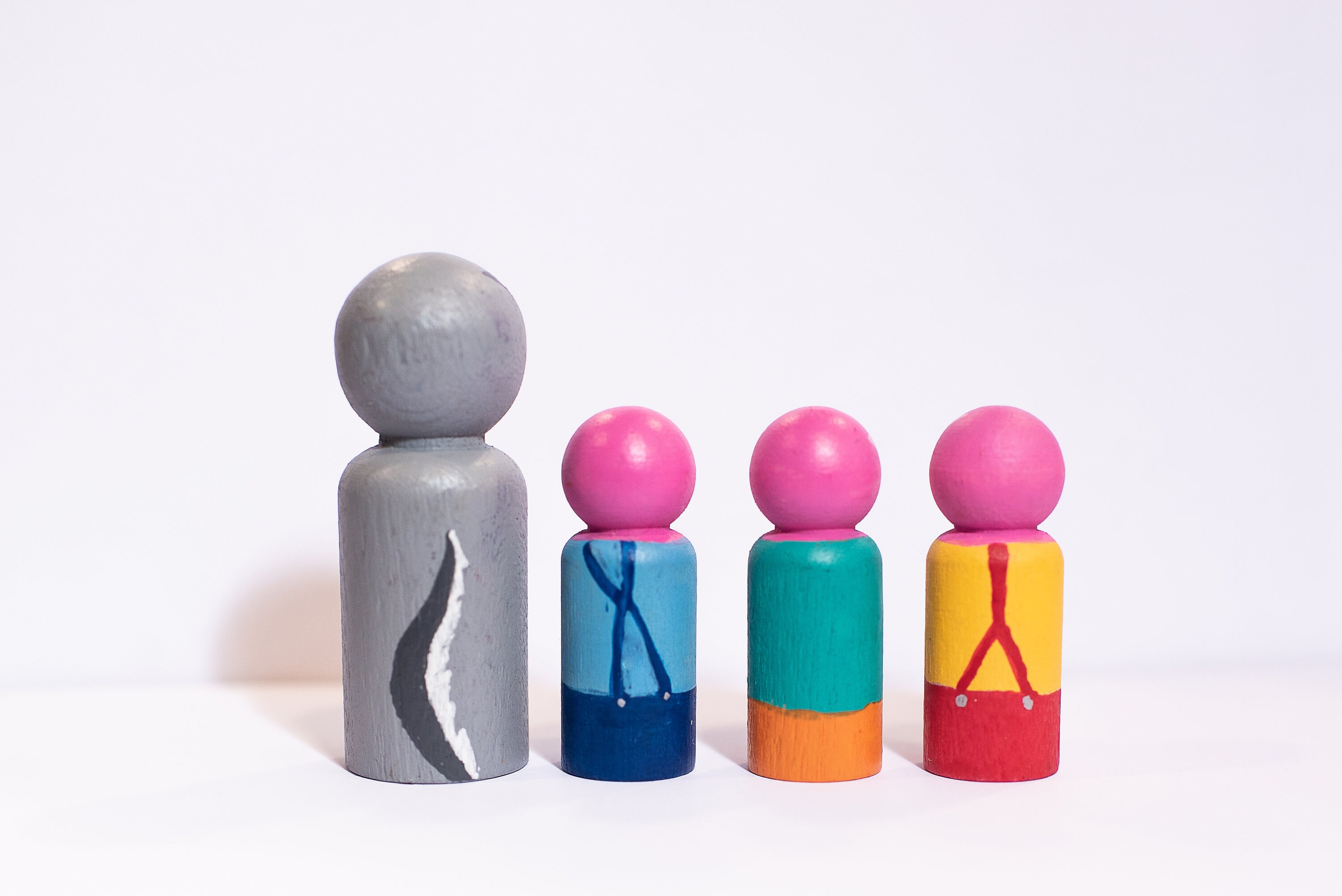 3 Little Pigs Pegs | Peg Dolls | Dollhouse Montessori | Peg Dolls ...