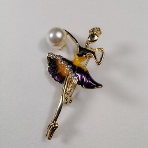 Ballet Dancer Brooch, Vintage Ballerina Costume Jewelry, Elegant ...