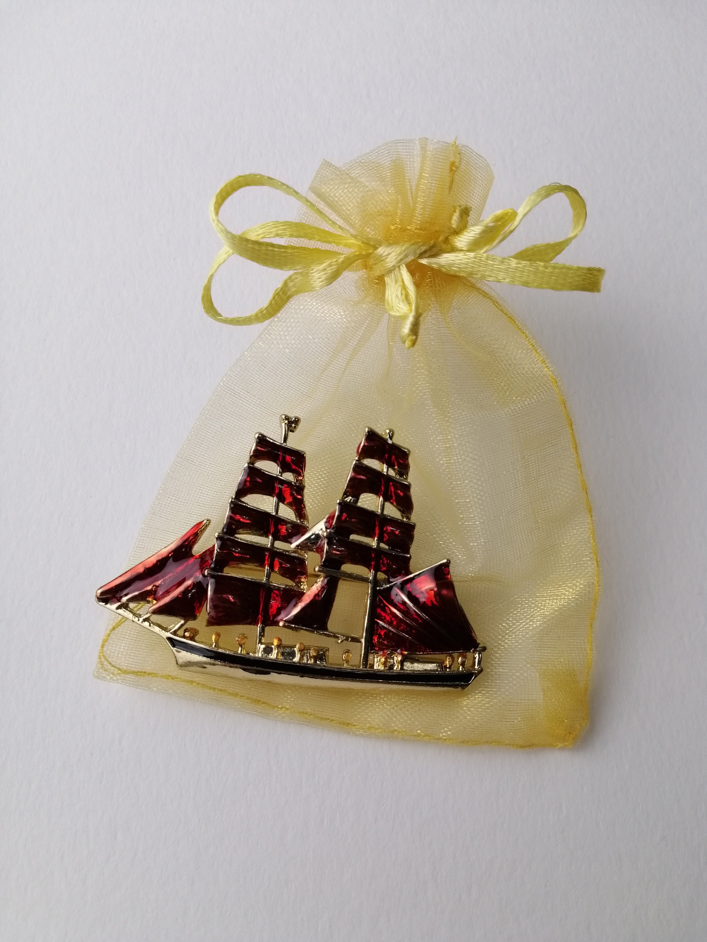 Red Sails Ship Brooch, Sailing Ship Vintage Pin, Boat Brooch, Womens ...