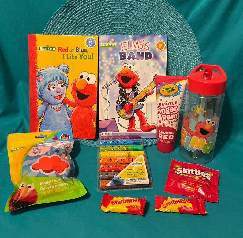 ELMO SESAME ST Birthday Gift: Night Light, Water Bottle. Elmo Books ...