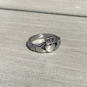 Silver Claddagh Ring, Irish Heart Signet - Etsy