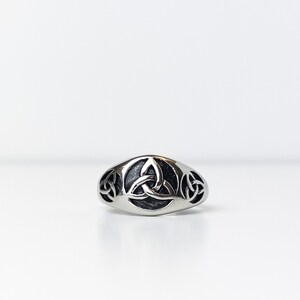 Trinity Knot Celtic Signet Ring for Men - Etsy UK