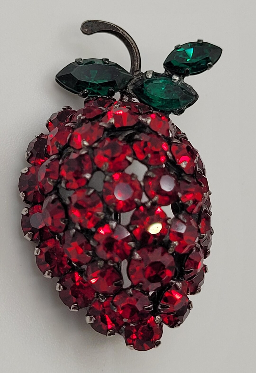 Vintage Strawberry Brooch: Red Rhinestone Austrian Design - Etsy