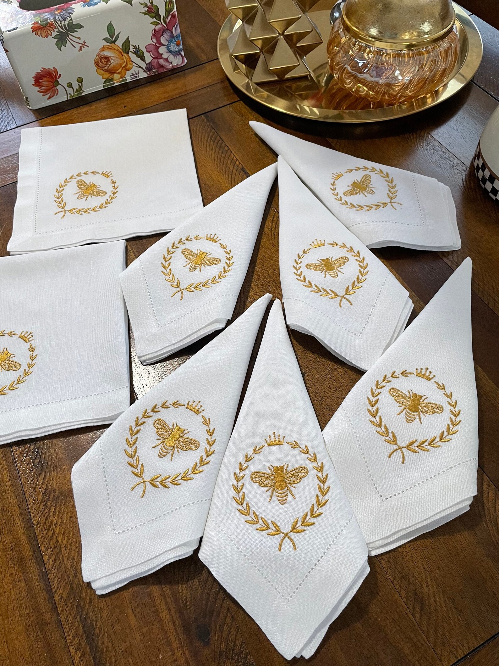 Embroidered Queen Bee Linen Napkins | French Country Decor, Set of 4 - Etsy