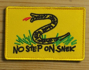 No Step on Snek Flag | Etsy
