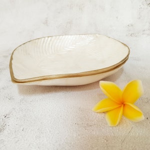 Set of 2 Classic Capiz Shell Plate, White Fruit Plate, Capiz Shell ...