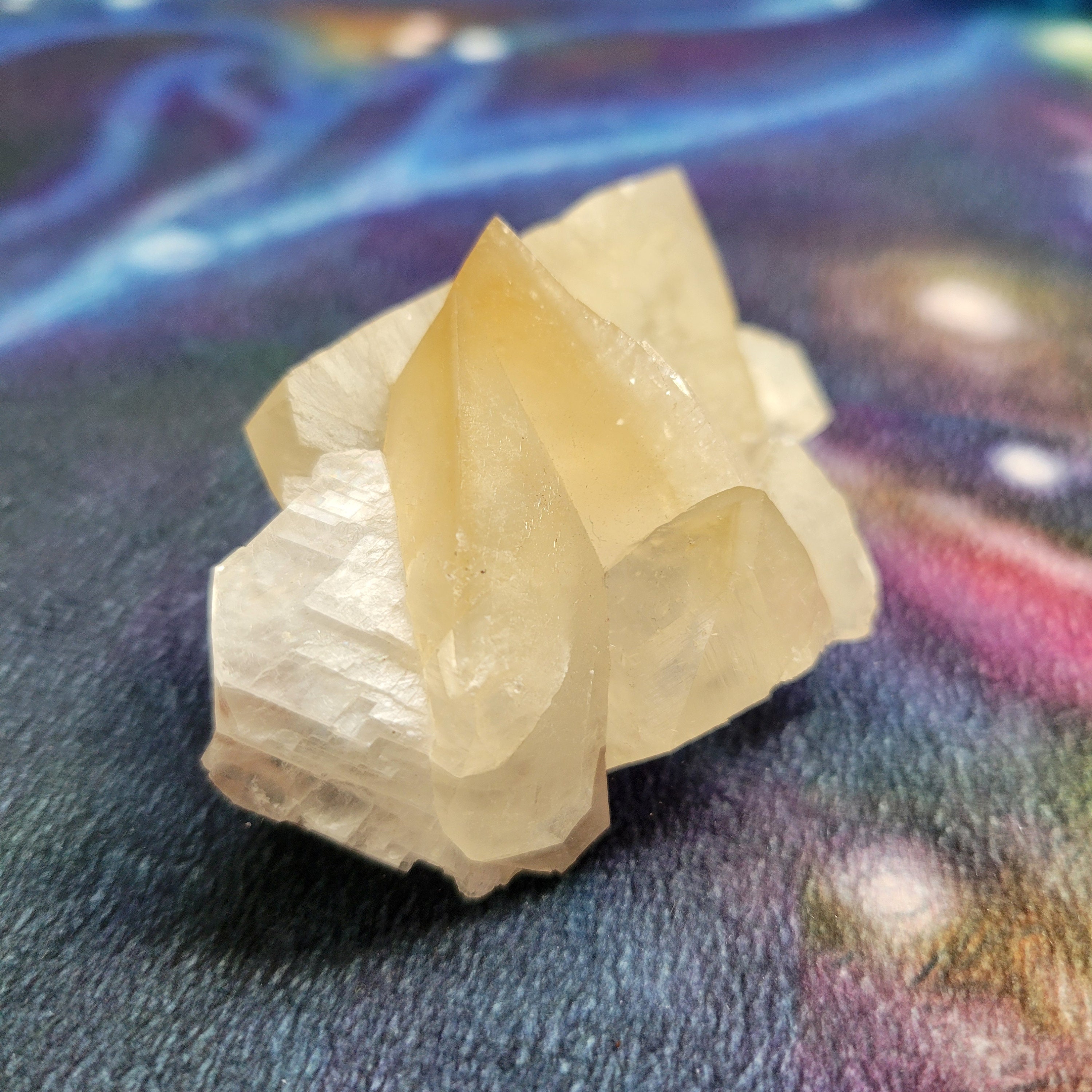 Mariposa Butterfly Calcite Crystal Specimen With Phantoms From Santa ...