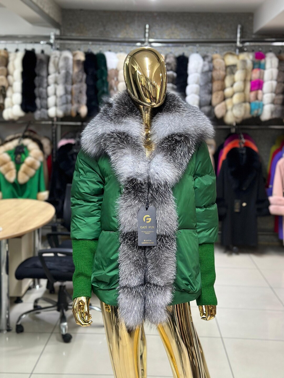 Chic Waterproof Fabric With Fox Fur and Snake Leather Natural Mink ...