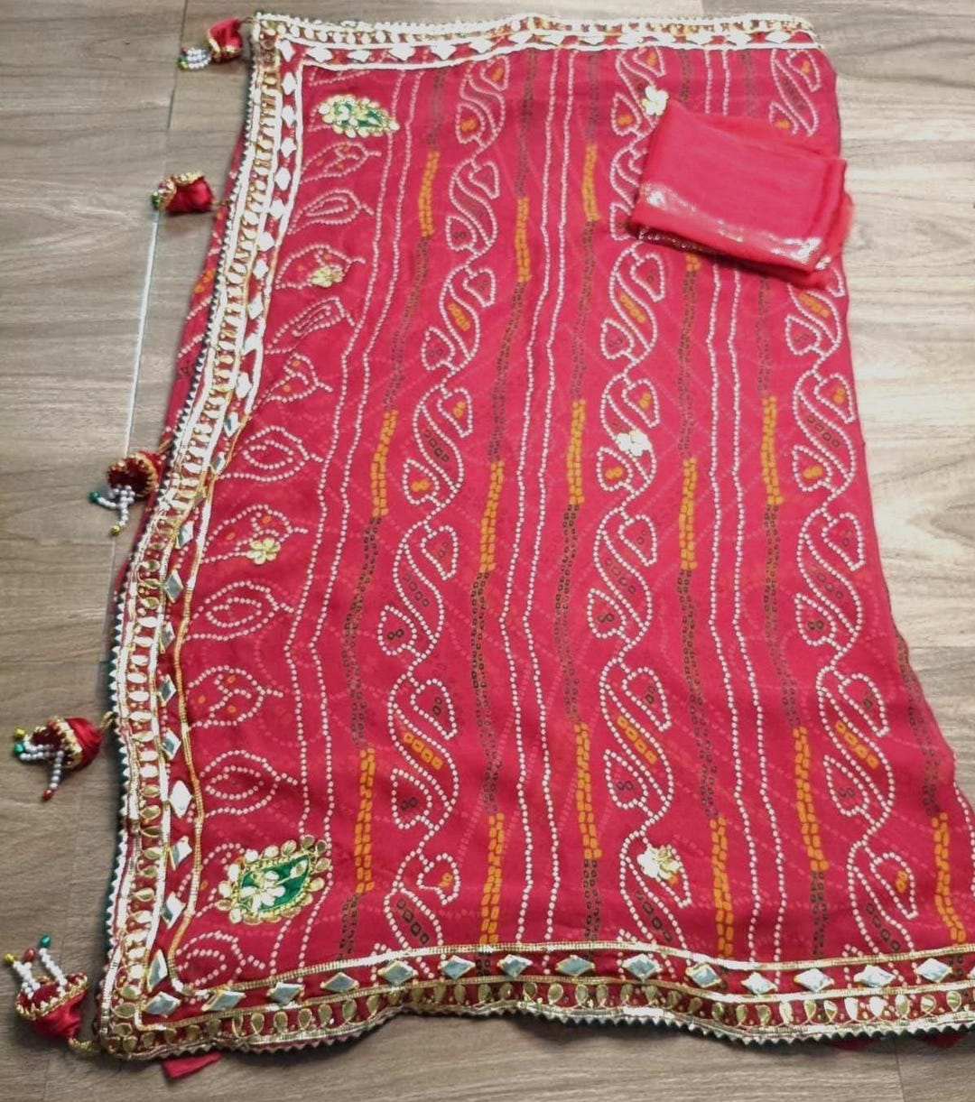 Red Chunari Saree Wedding Festival Special Sari Beautiful Handwork ...
