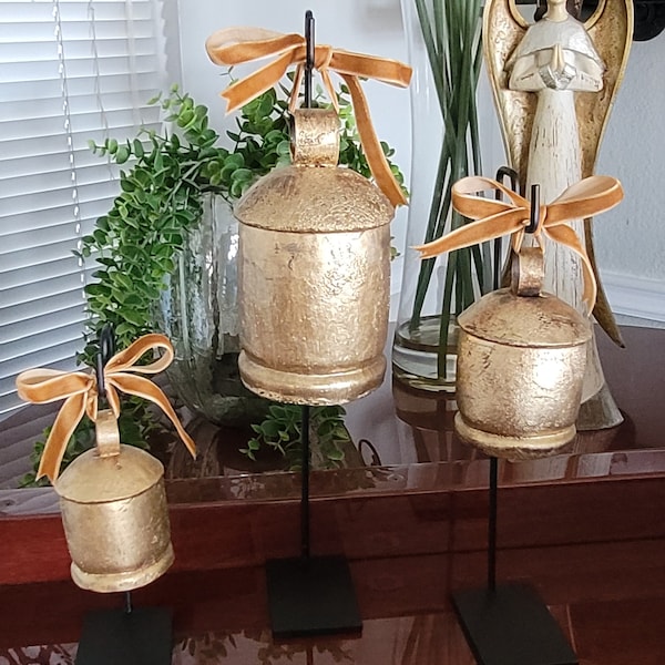 Metal Art Stand - Etsy