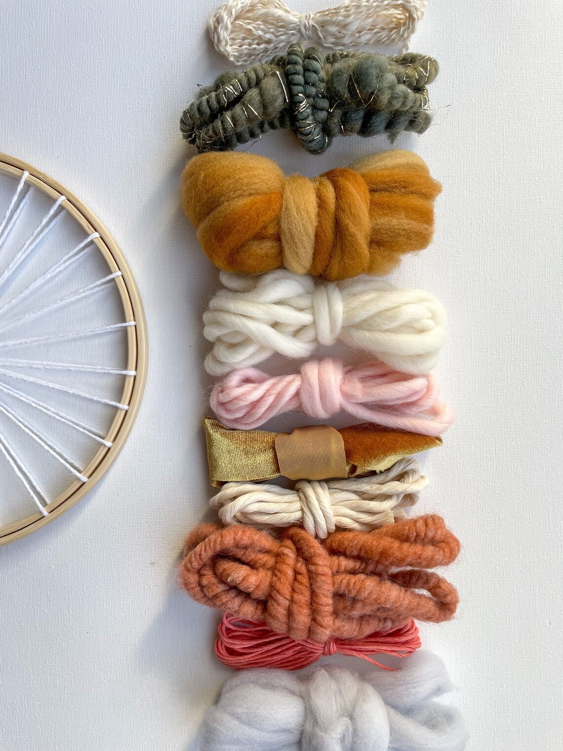 Circular Loom Kit and Weaving Pattern Fluff and Stuff | Etsy