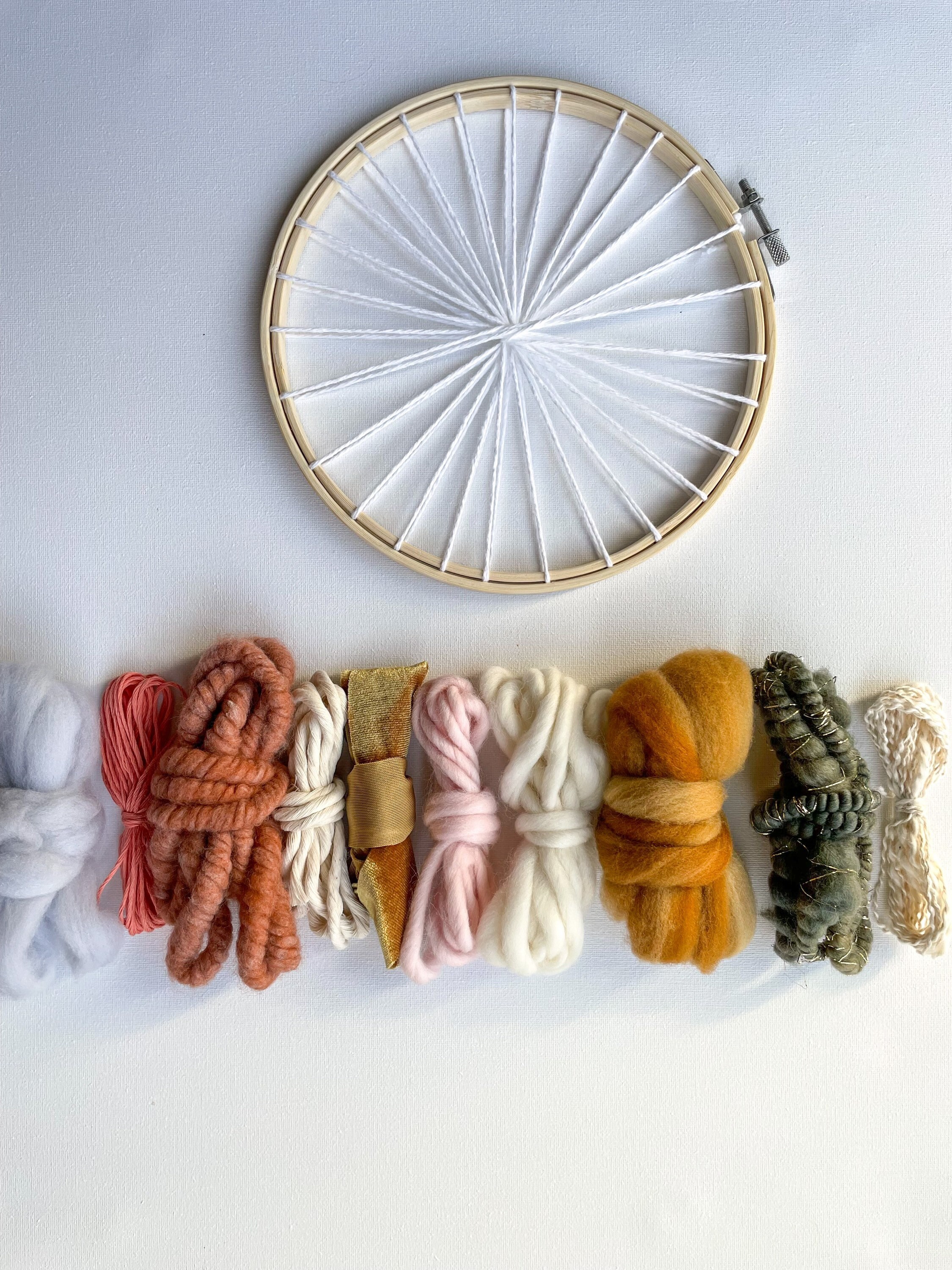 Circular Loom Kit and Weaving Pattern Fluff and Stuff | Etsy