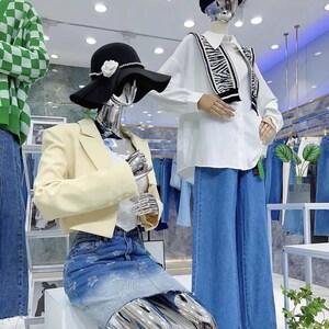 Luxury Window Gold Silver Curvy Female Plus Size Mannequin Full Body ...