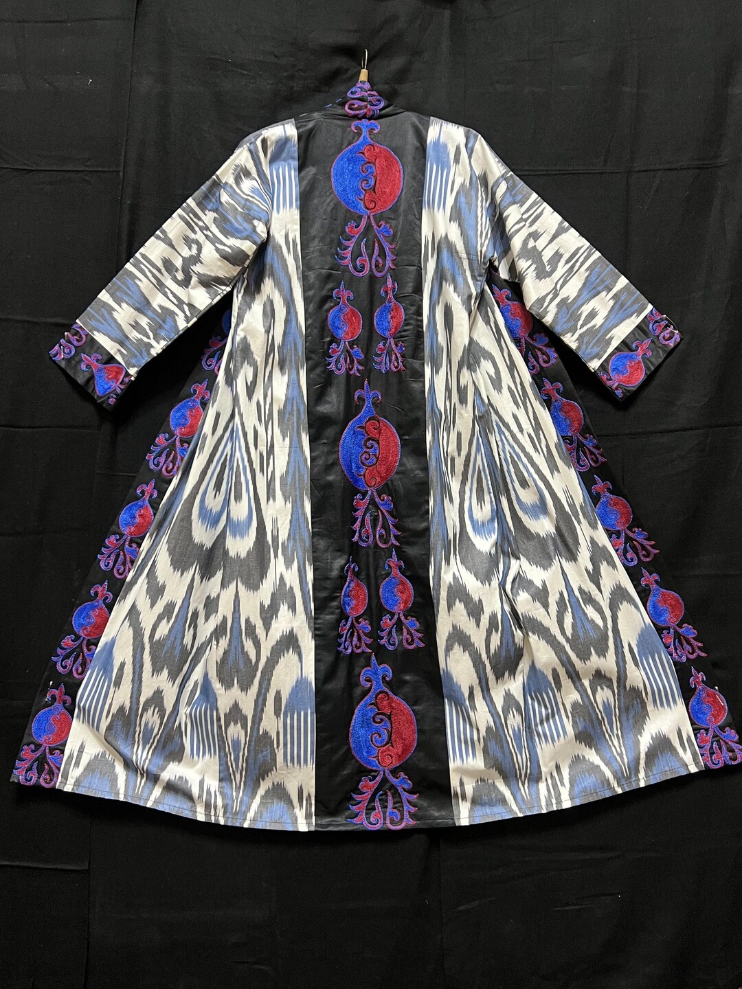 Uzbek Suzani Embroidered Coat, Suzani Long Caftan, Suzani Coat, Suzani Textile, Suzani Fabrique ...
