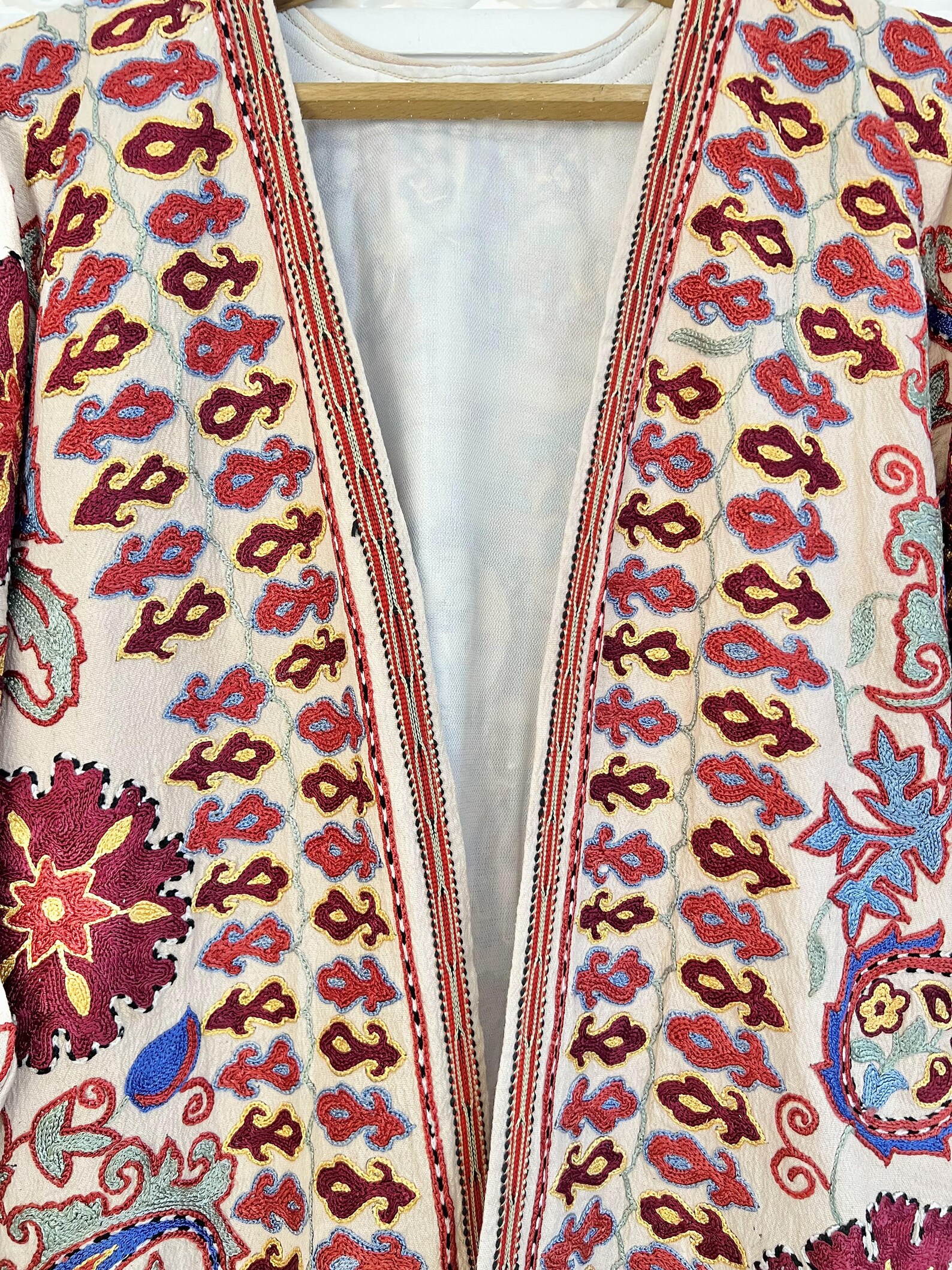 Uzbek Suzani Embroidered Coat, Suzani Long Caftan, Suzani Coat, Suzani Textile, Suzani Fabrique ...