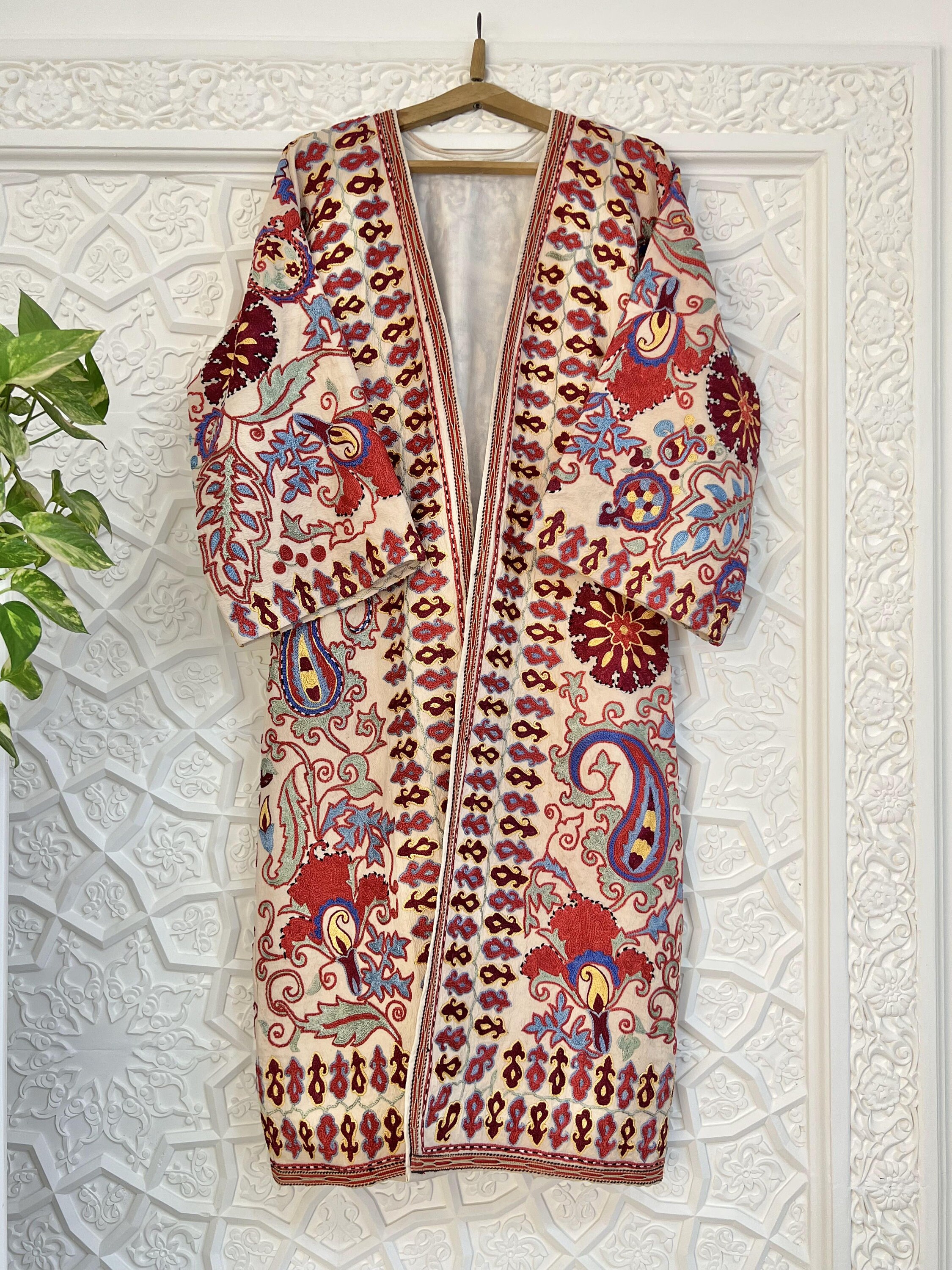 Uzbek Suzani Embroidered Coat, Suzani Long Caftan, Suzani Coat, Suzani Textile, Suzani Fabrique ...