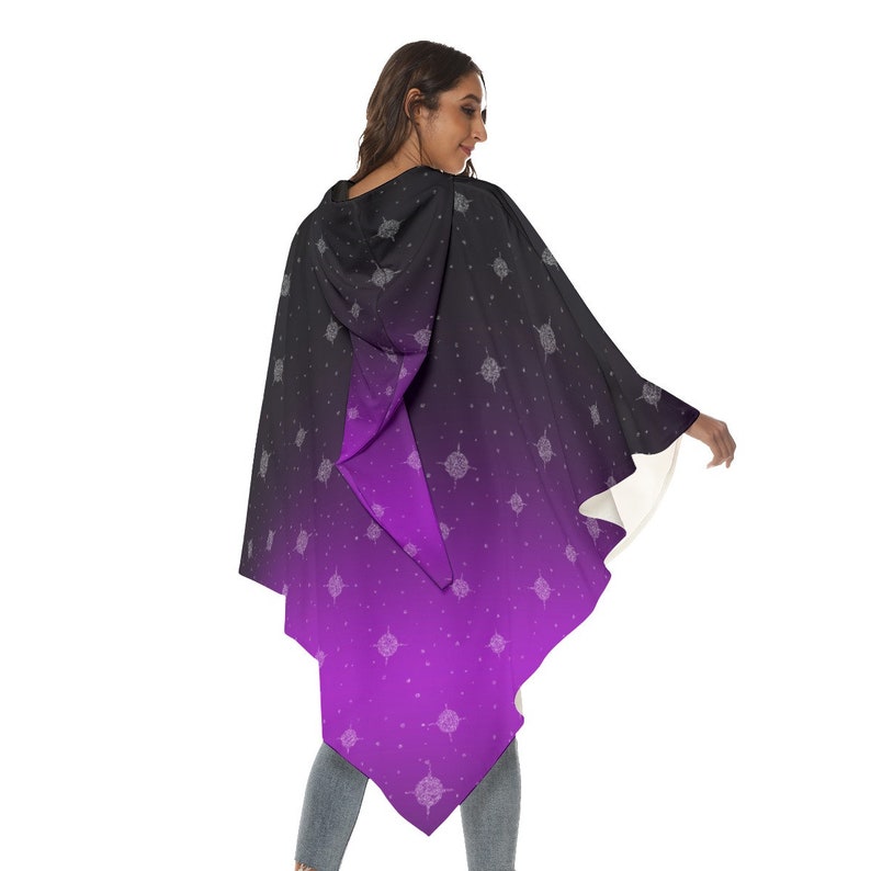 Reading Cloaks | Shroud Yourself & Get Lost in a Book | Gift for ...