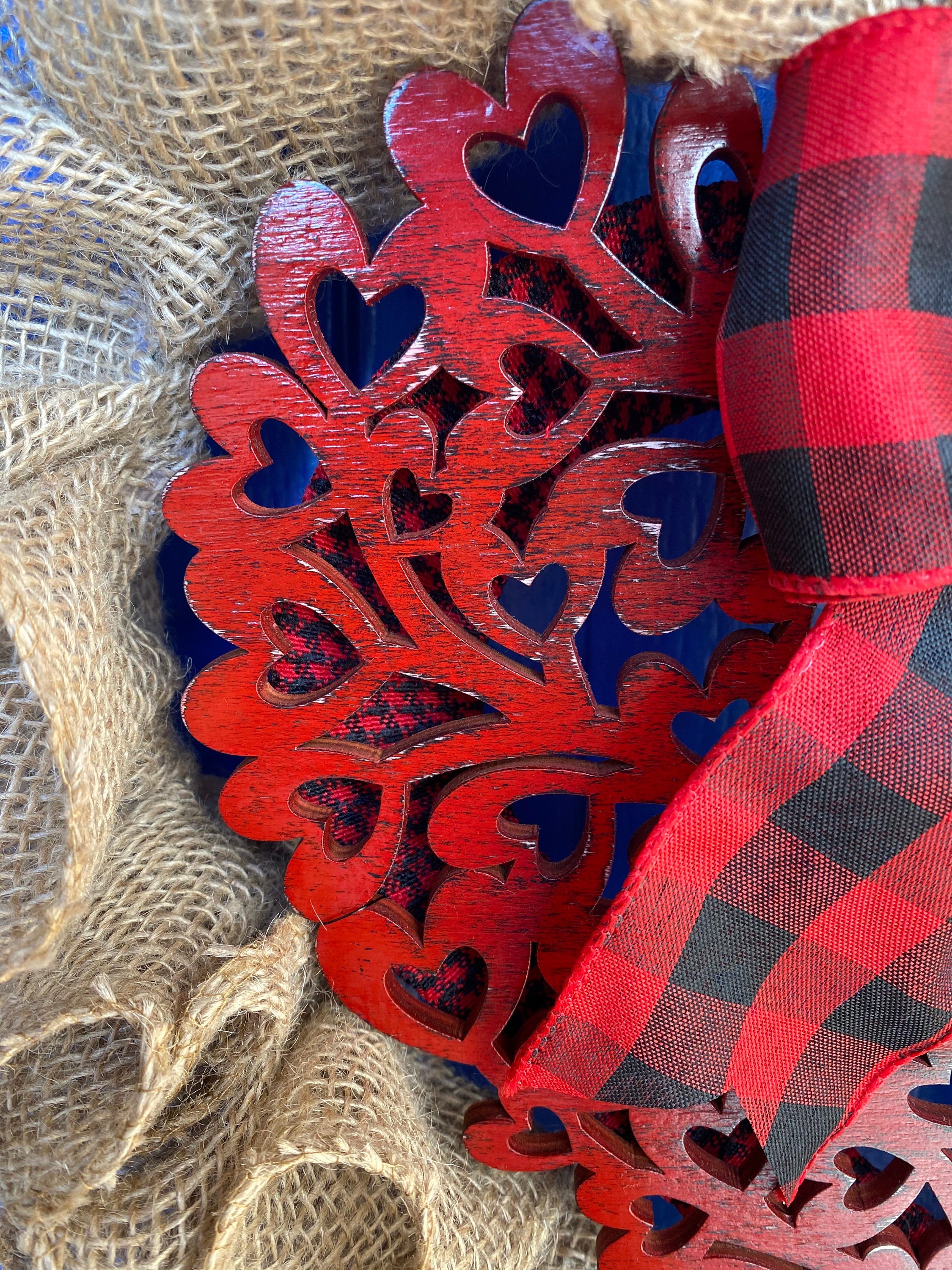 Red Wood Scroll Burlap Wreath - Etsy México