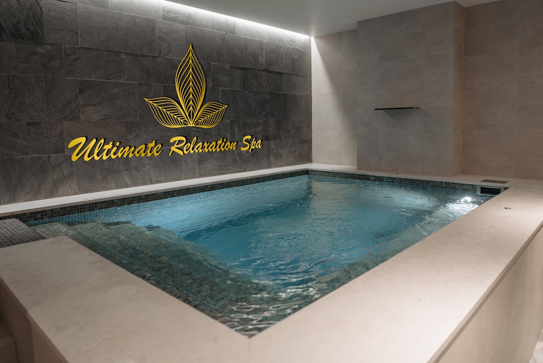 Custom Gold Metal Signs Gold Beauty Spa Sign Logo to Gold Salon Sign ...