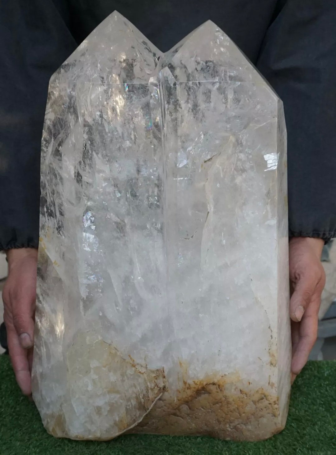 Extra Large Quartz Tower TOP GRADE 81.45lbs Twin Quartz Towers AAA Open ...