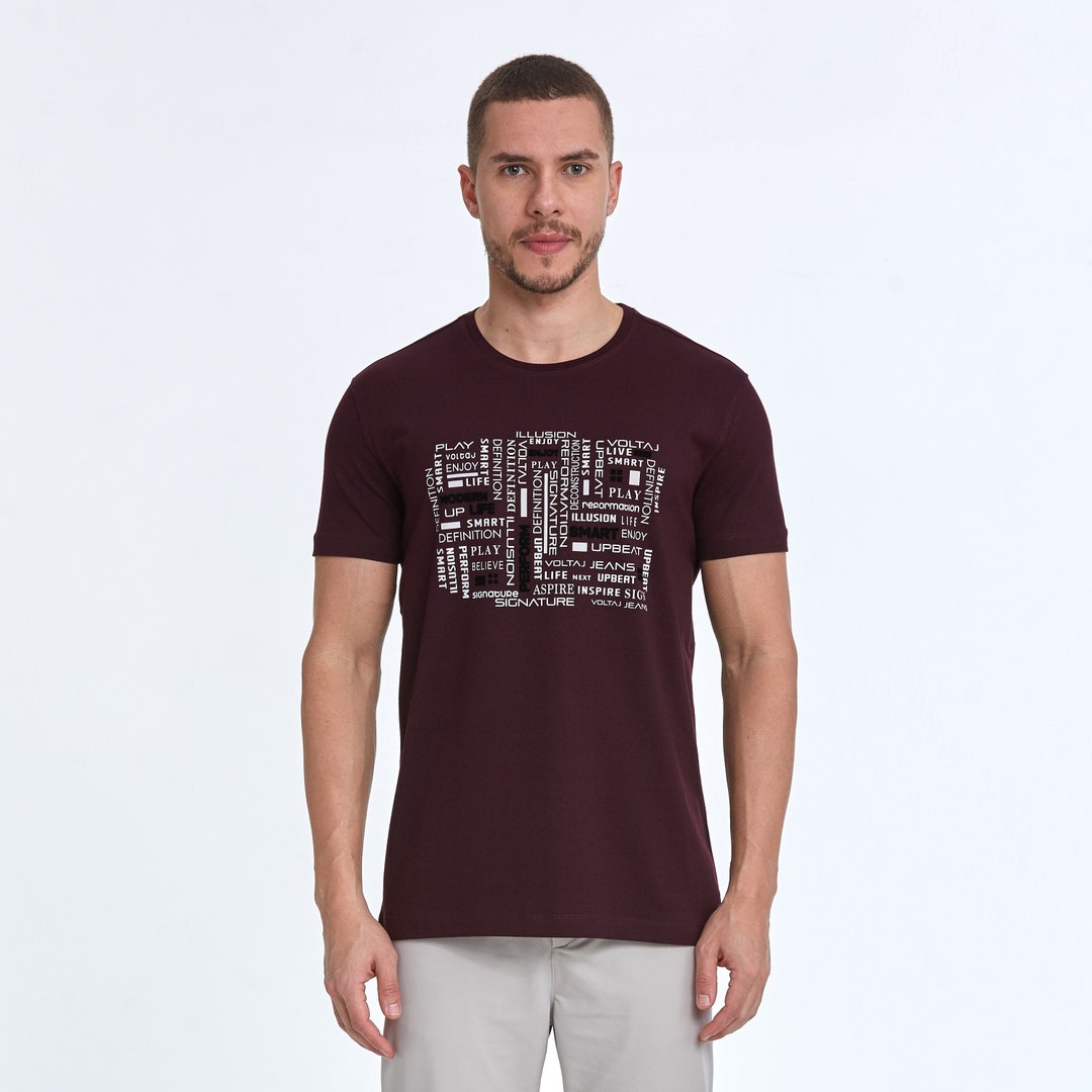 Minimalist Text Graphic Tee Shirt, Stylish and Comfortable, Funny Text ...