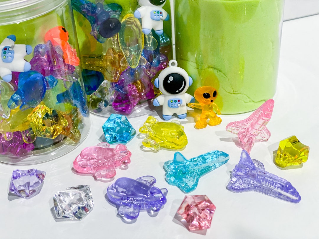 Astronaut Tinker Jar With Either Molding Sand or Play Dough 10 Oz Jar ...
