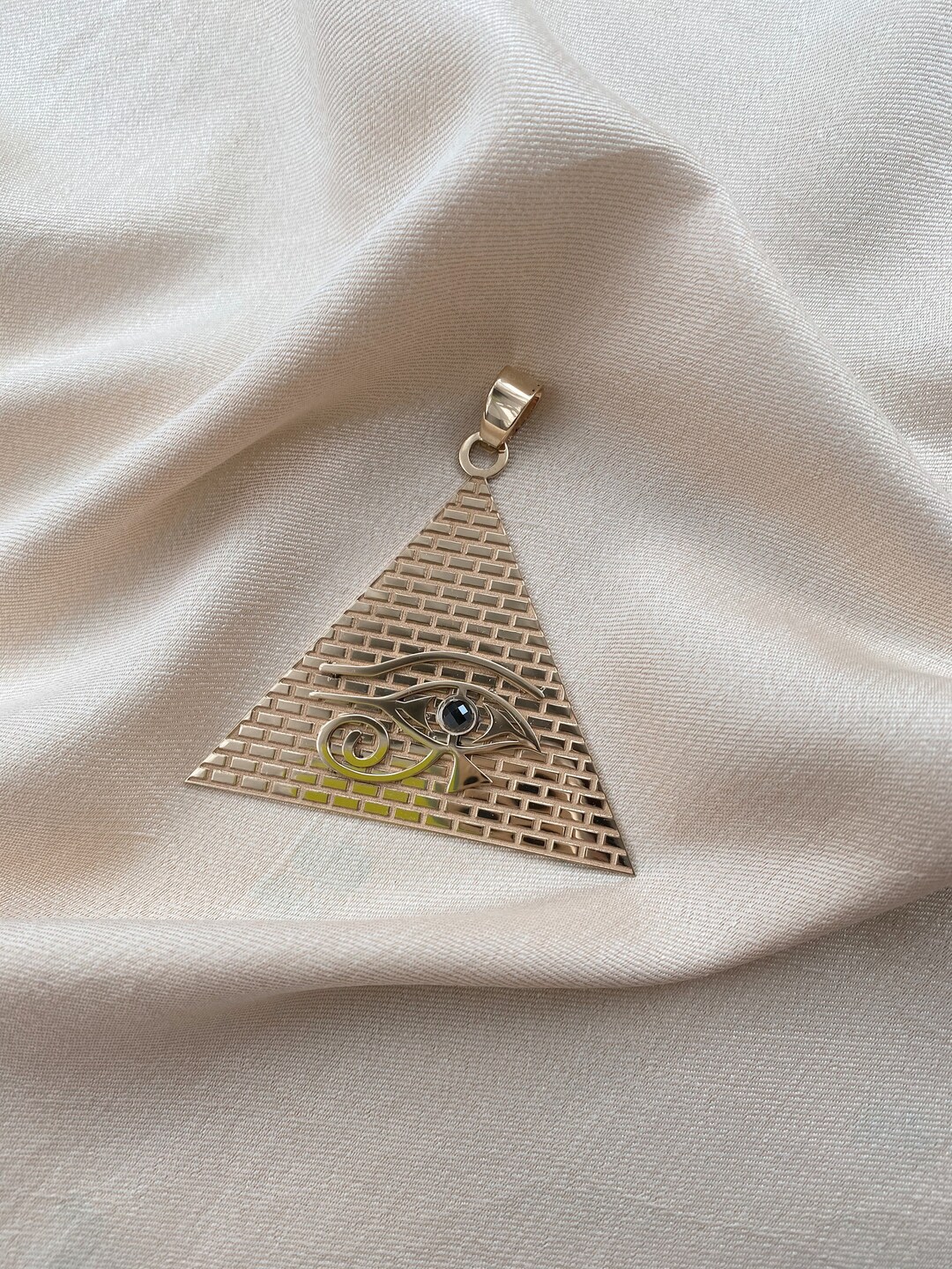 14K Solid Gold Horus Pendant - Etsy