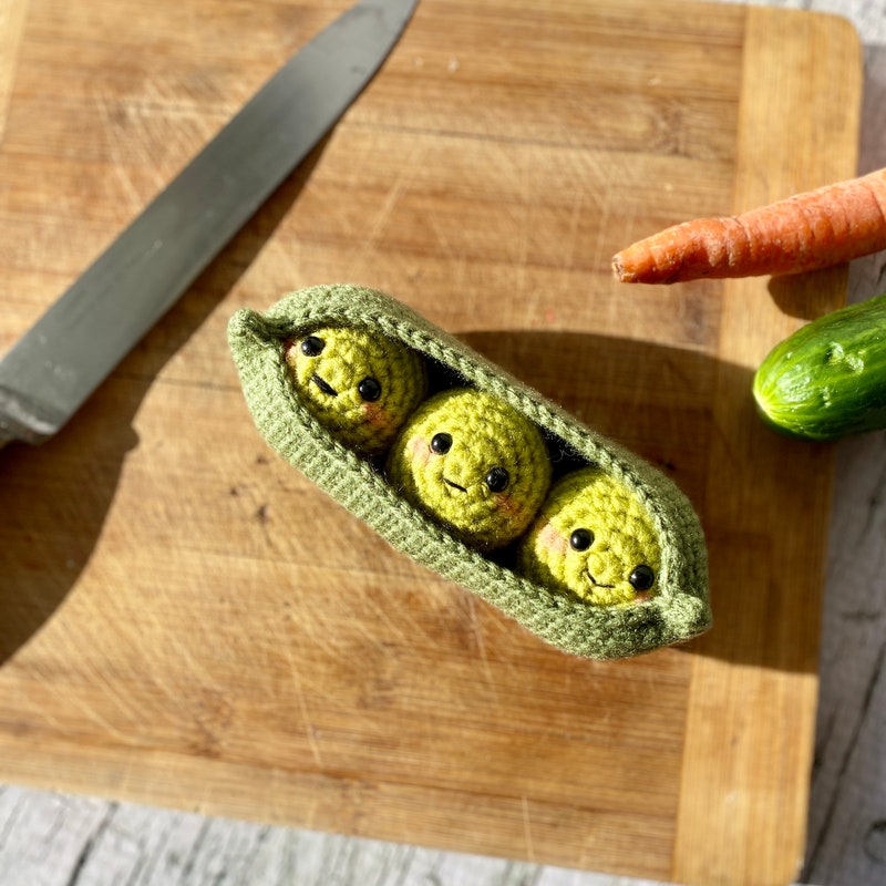 Big Pea Toy - Etsy