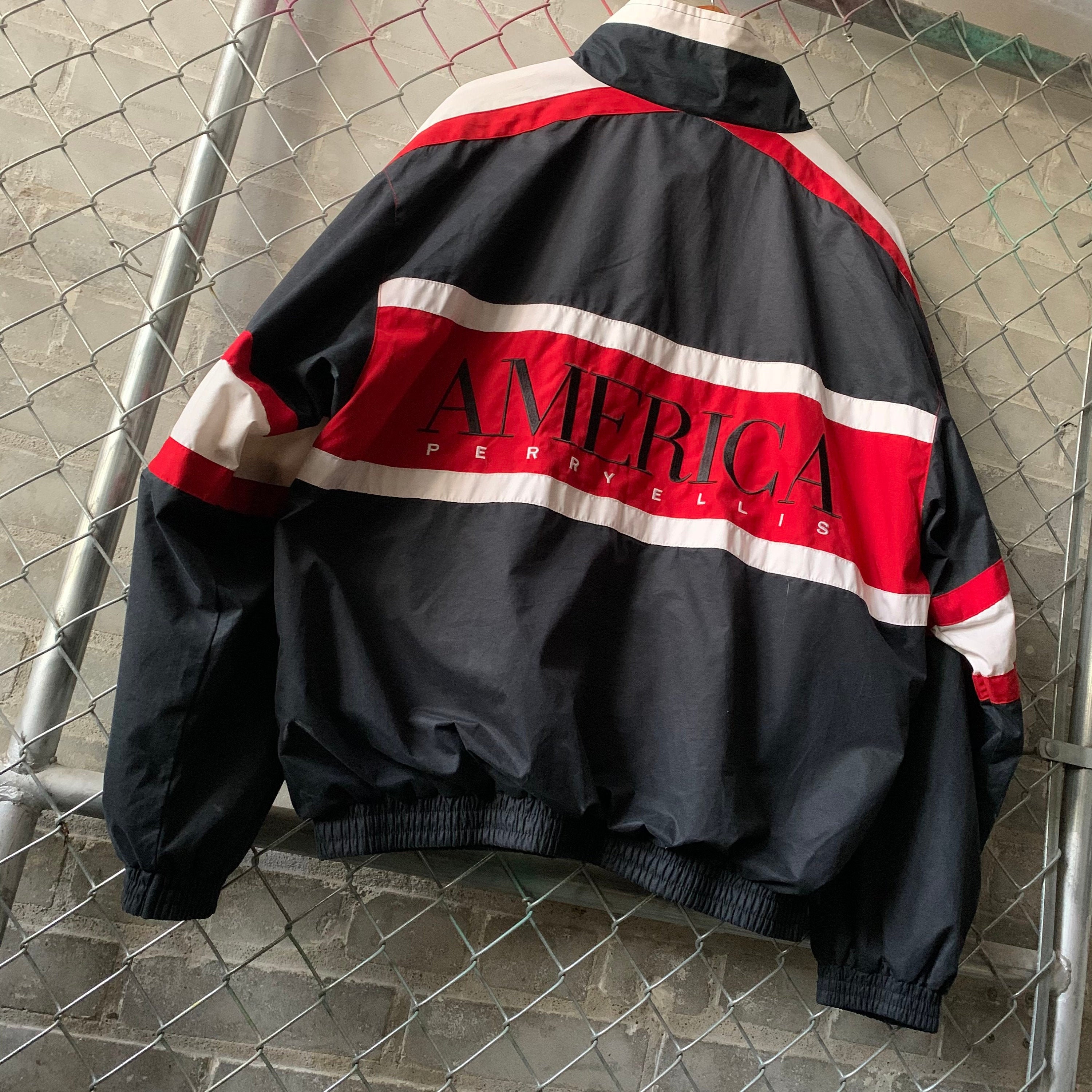 Vintage Perry Ellis America Windbreaker / Zip up Perry Ellis Spring ...