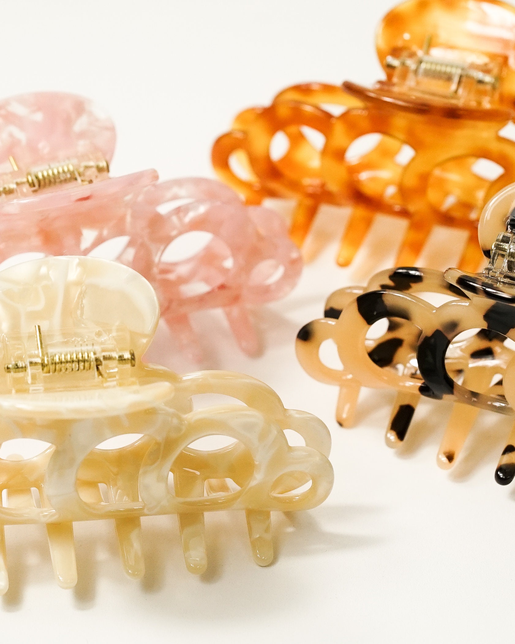 BEIGE Shell Hair Claw Clip, Perfect for Thick Hair, Blonde Tortoise ...