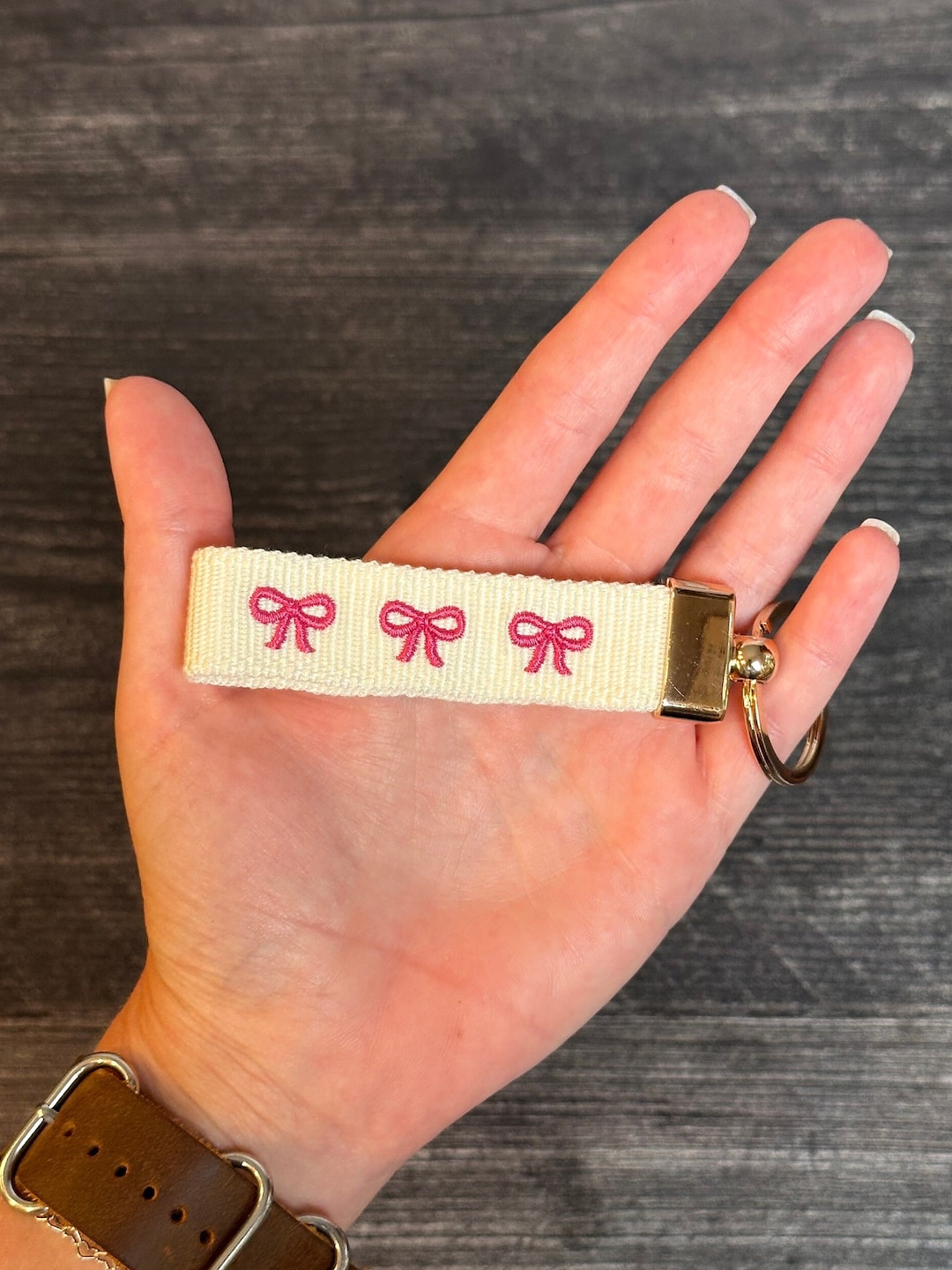 Pink Bows Keychain / Bow Embroidered Keychain / Coquette Bow Embroidery ...