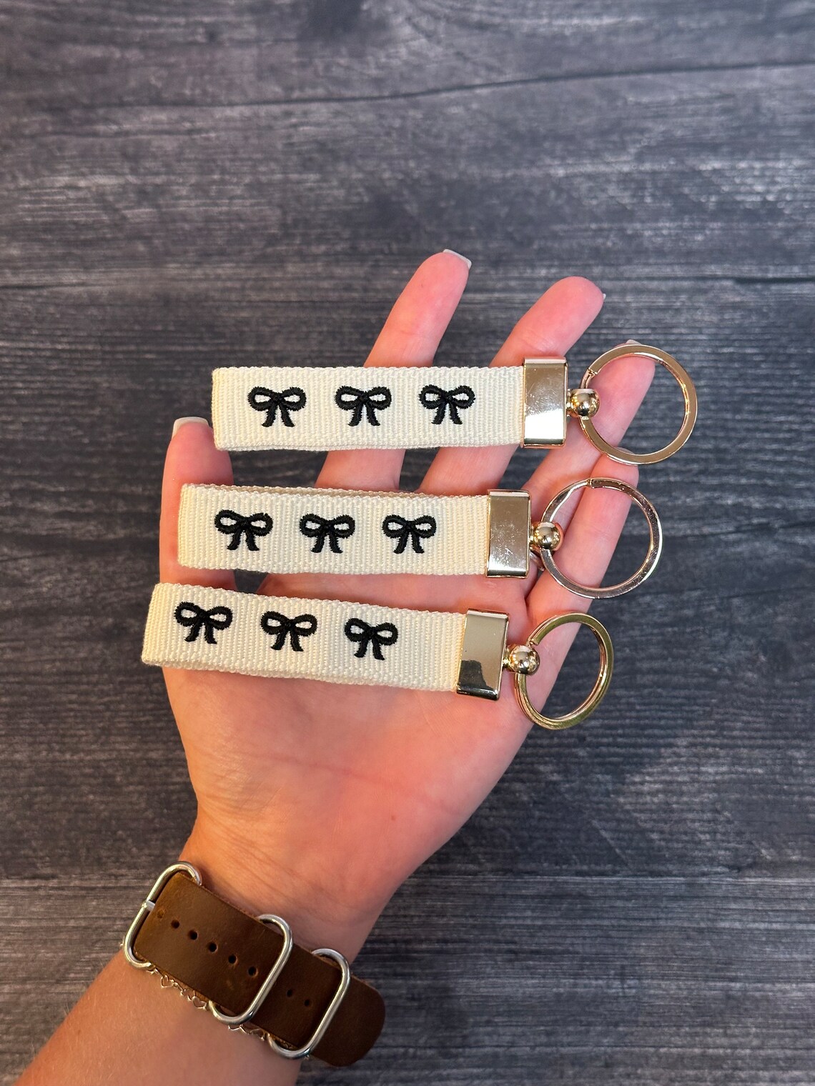 Black Bow Keychain / Bow Embroidered Keychain / Coquette Bow Embroidery ...