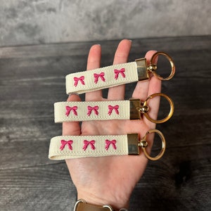 Pink Bow Keychain / Bow Embroidered Keychain / Coquette Bow Embroidery ...