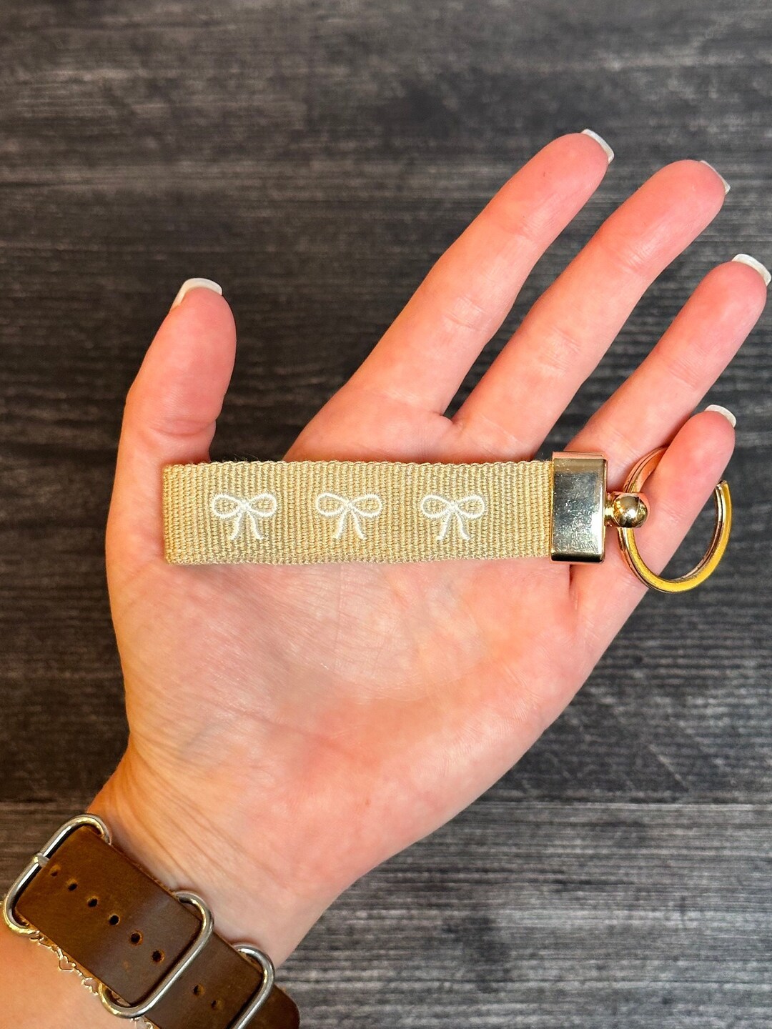 White Bows Keychain / Bow Embroidered Keychain / Coquette Bow ...