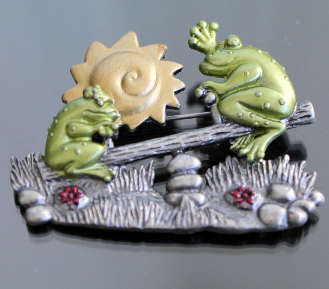 Pewter Frog Brooch Vintage Signed DD Darling Dash Playing Frogs at ...