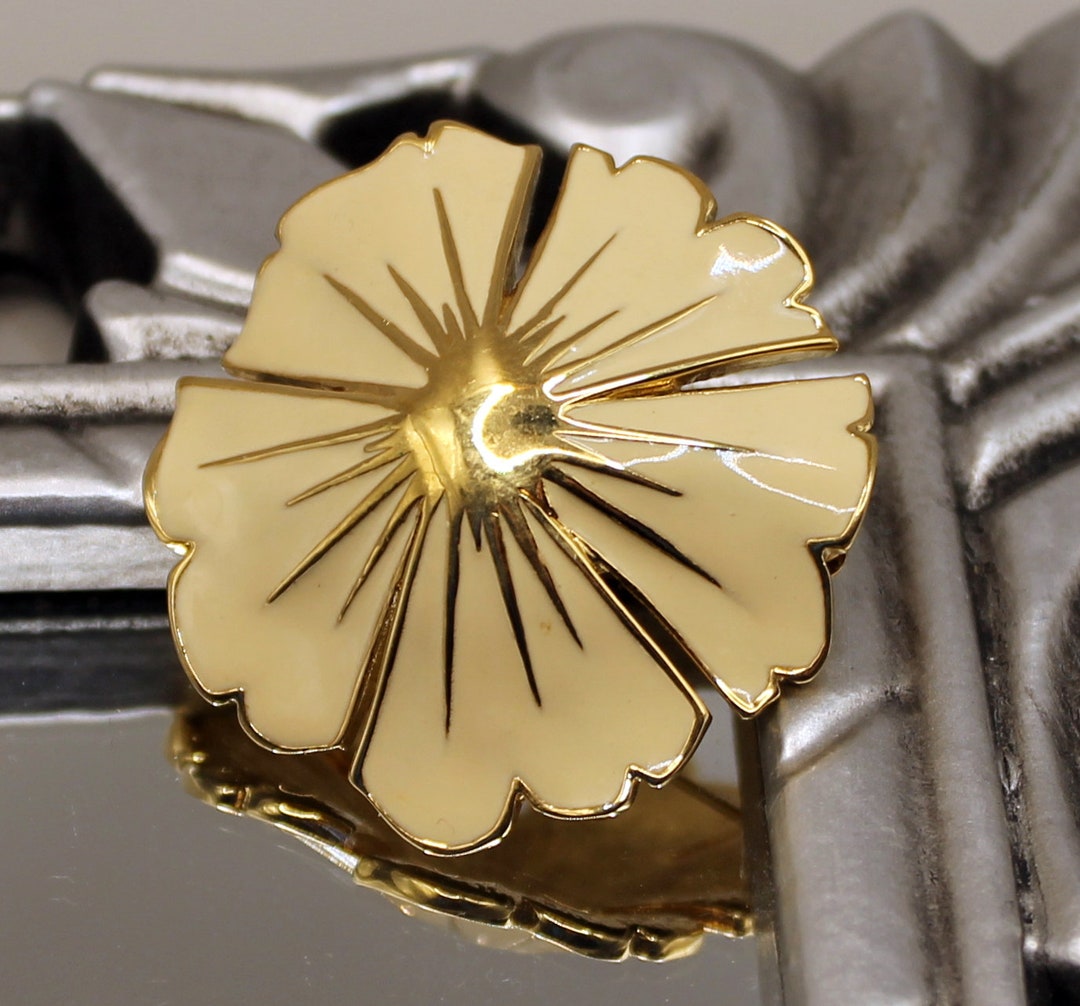 Vintage Monet Flower Brooch Cream Enamel Hibiscus Pin Gold Tone Floral ...